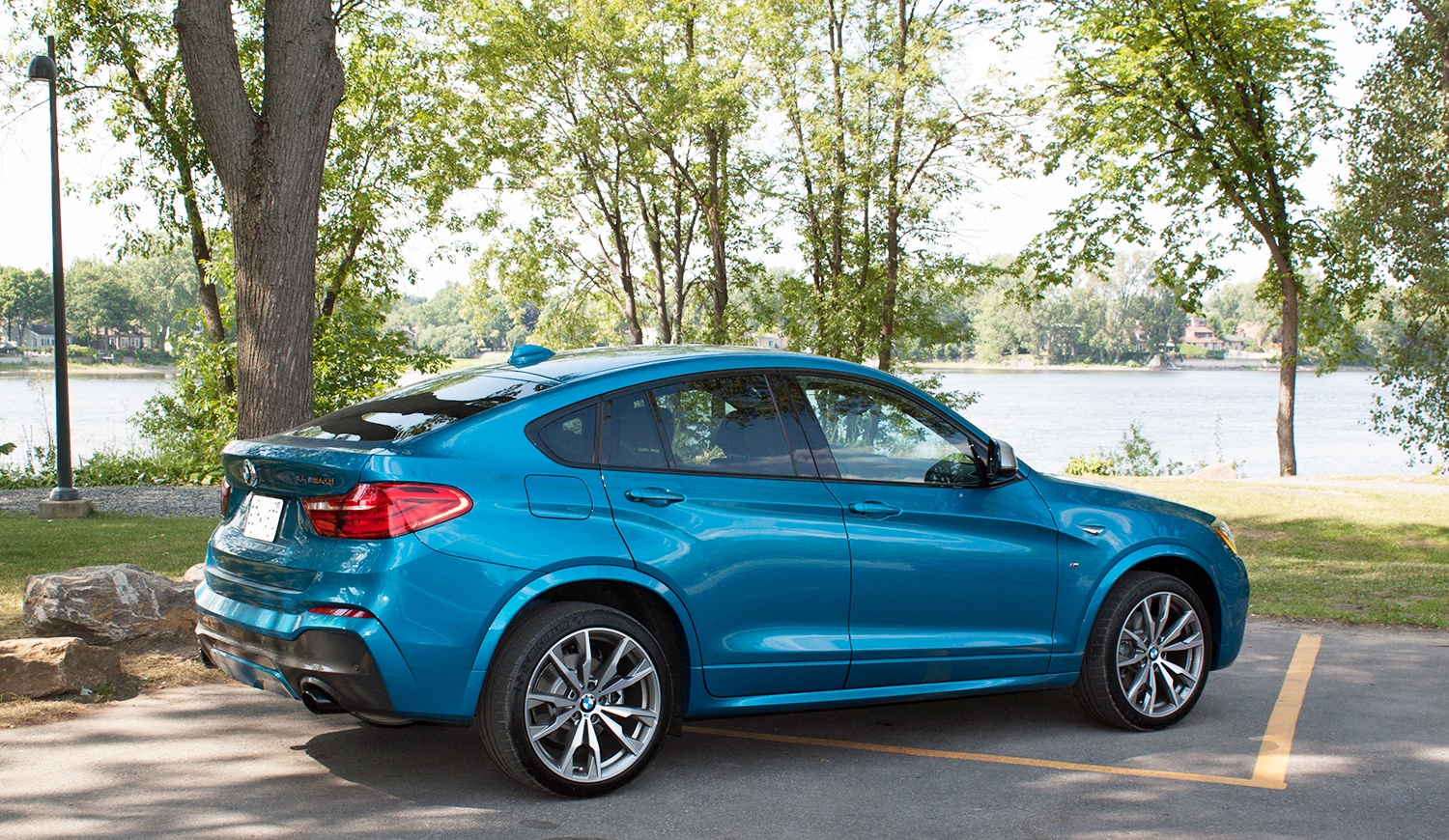 Test Drive: 2017 BMW X40Mi - Vicarious Magazine