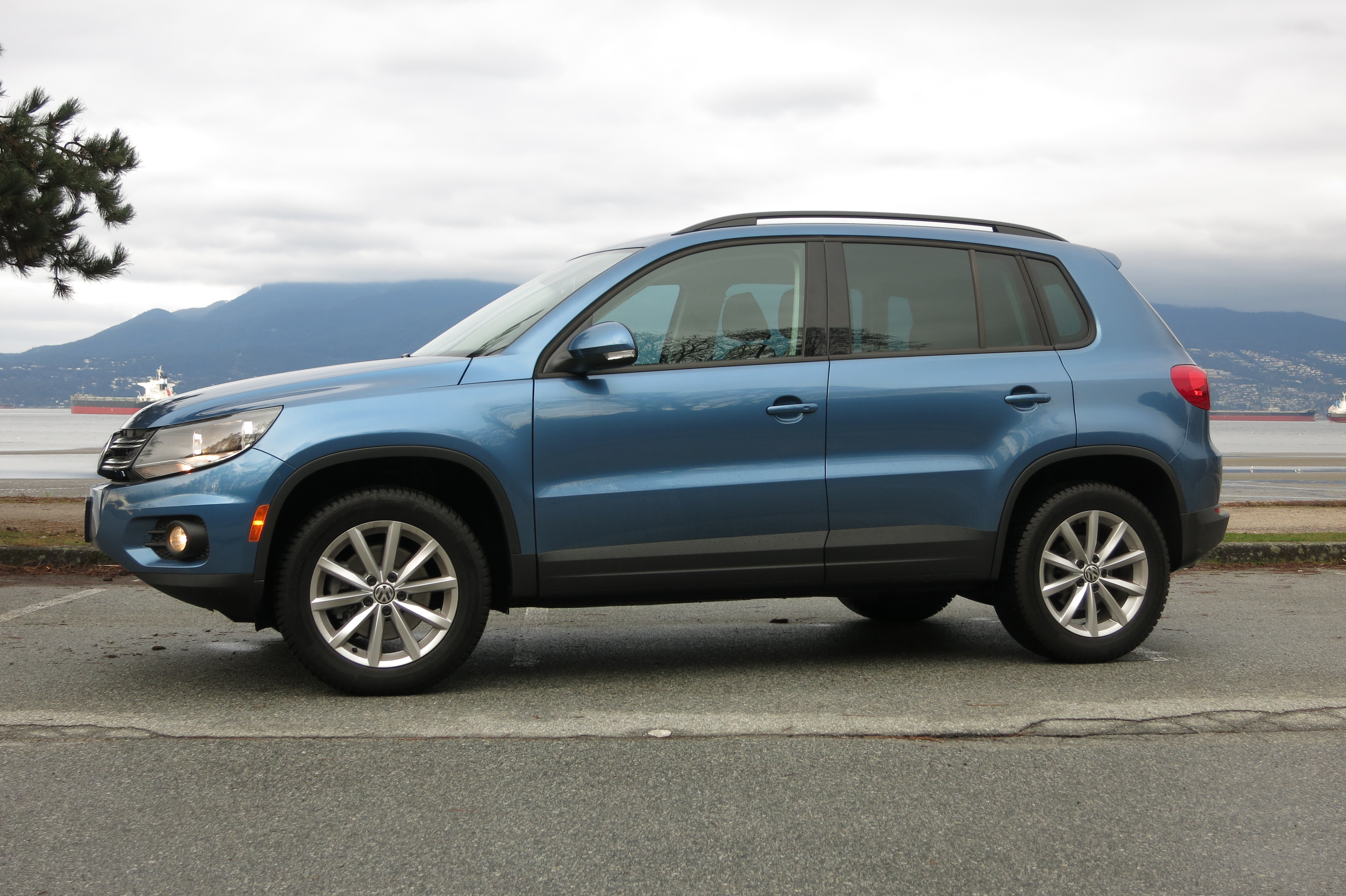 2017 Volkswagen Tiguan Wolfsburg Edition- vicariousmag.com