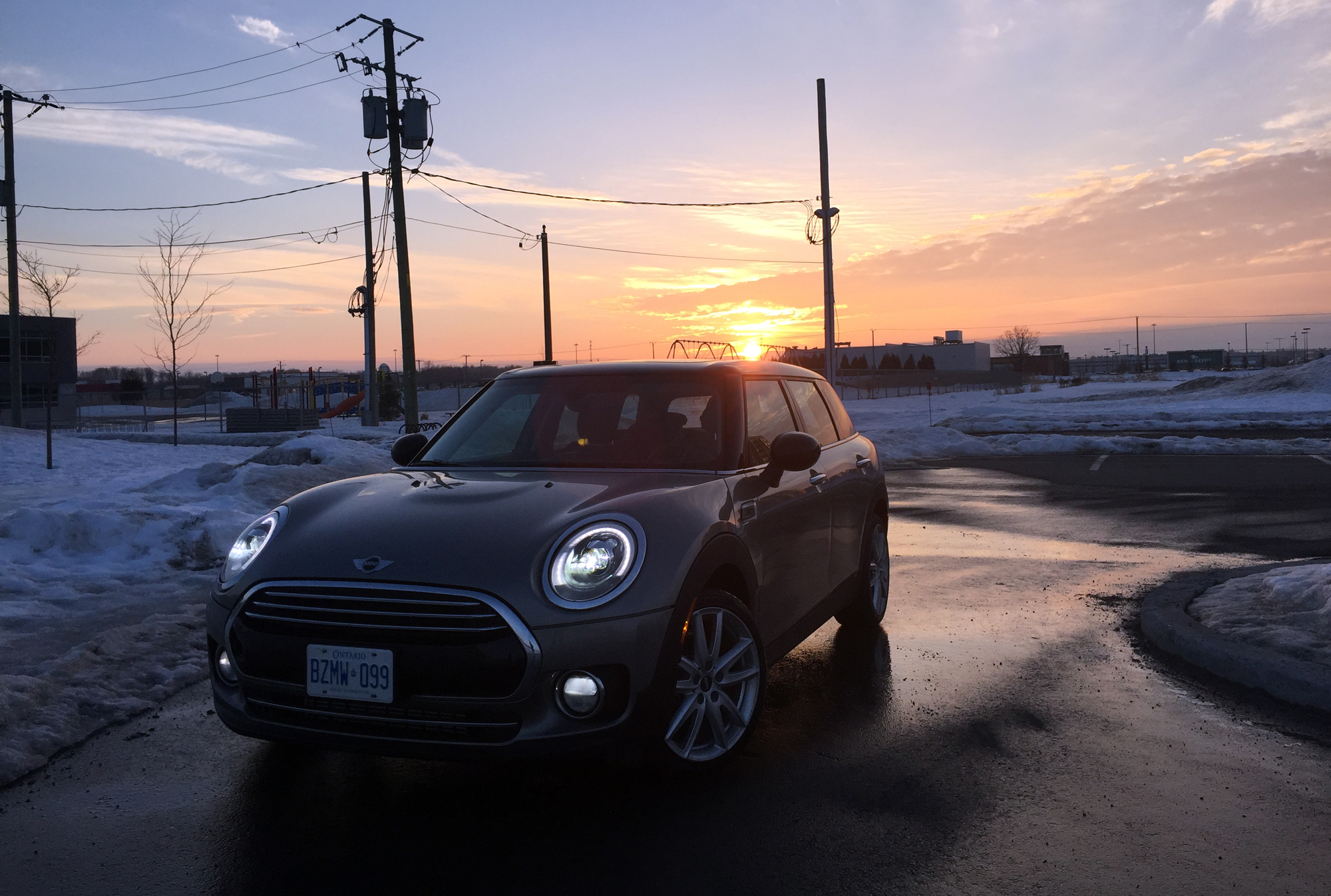 2017 MINI Cooper Clubman vs MINI Cooper Clubman JCW- vicariousmag.com