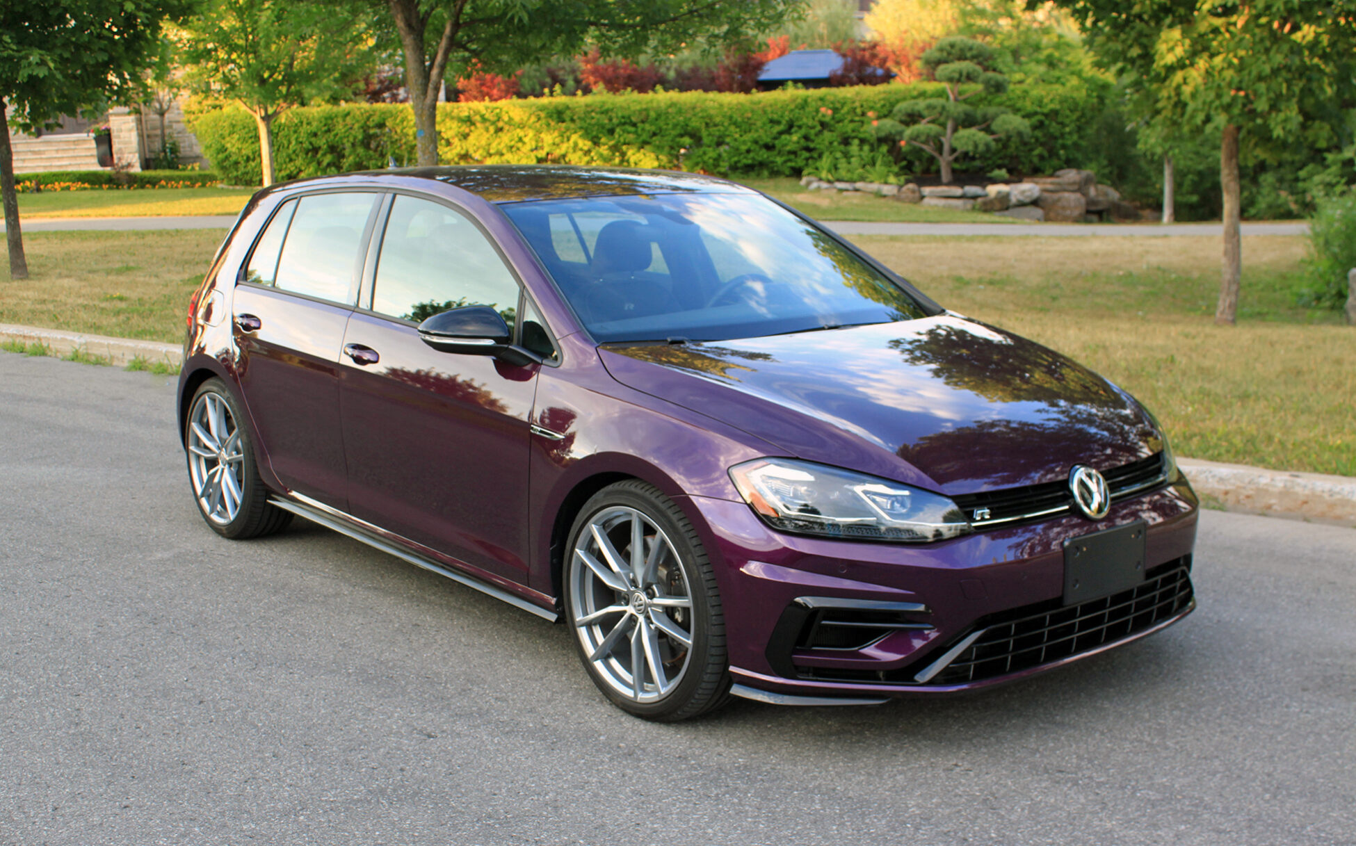 Test Drive: 2018 Volkswagen Golf R- vicariousmag.com
